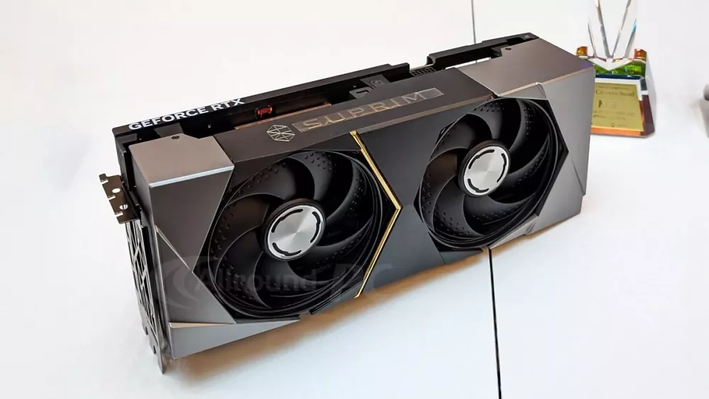 MSI Geforce RTX 4090 Suprim Fuzion: Monster-Kühler integriert AiO ...