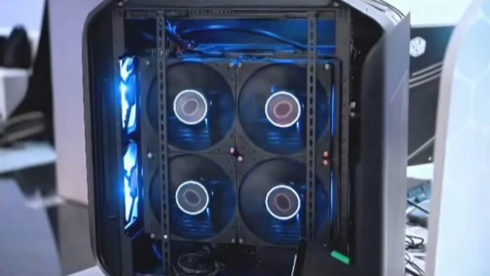Cooler Master: AiO-Kühler für 2.000 Watt mit quadratischem Radiator