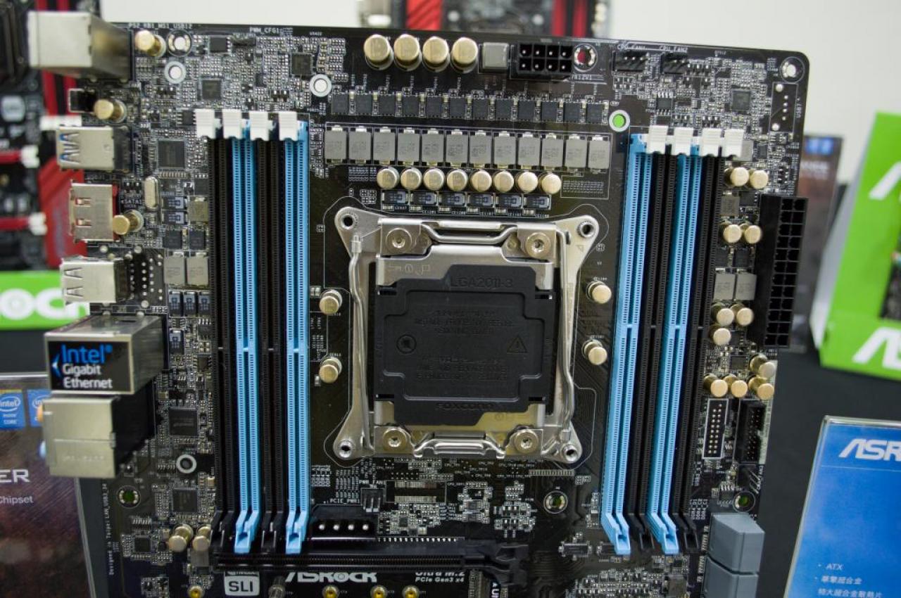Haswell-E: Asrock präsentiert drei X99-Platinen